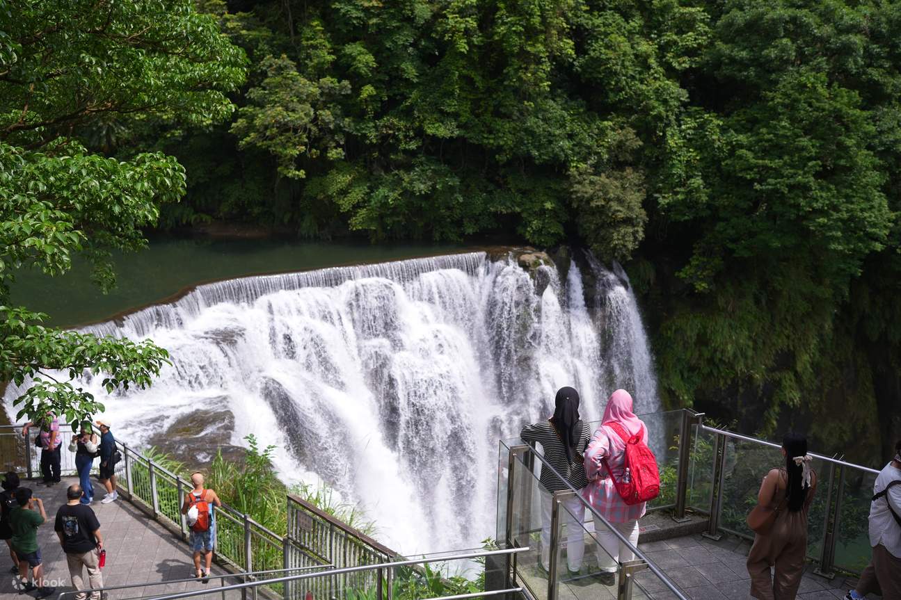 [Muslim Friendly] Jiufen Old Street/Heping Island/Shifen Old Street ...